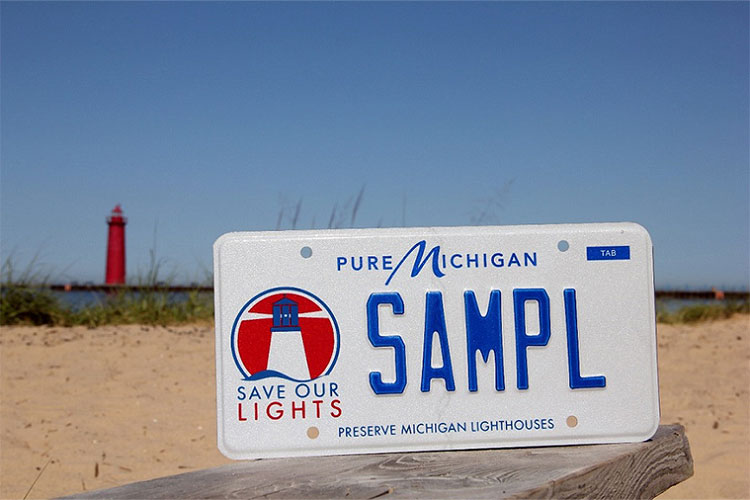 Historic Michigan lighthouse awarded $60,000 lighthouse preservation ...